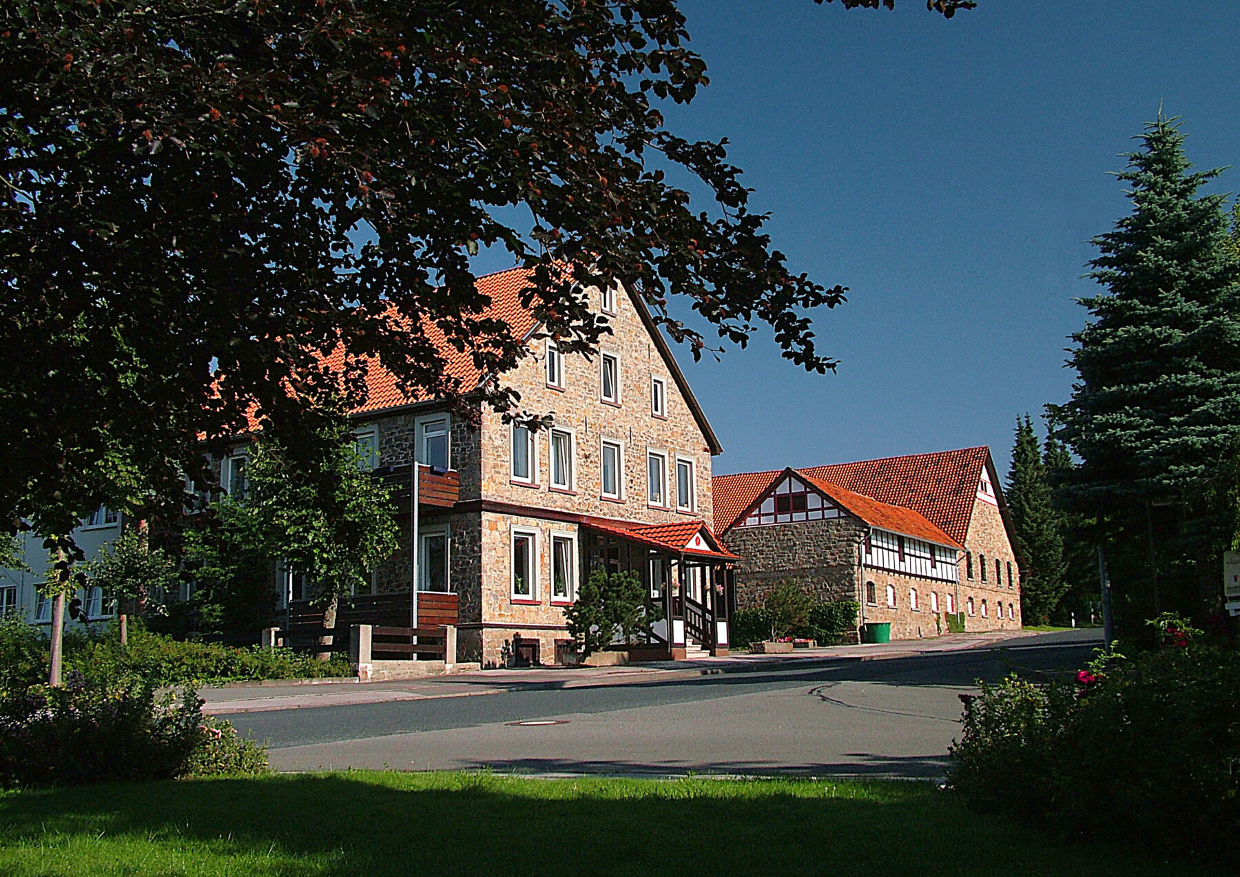 Brüntrup · Blomberg · Die Nelkenstadt